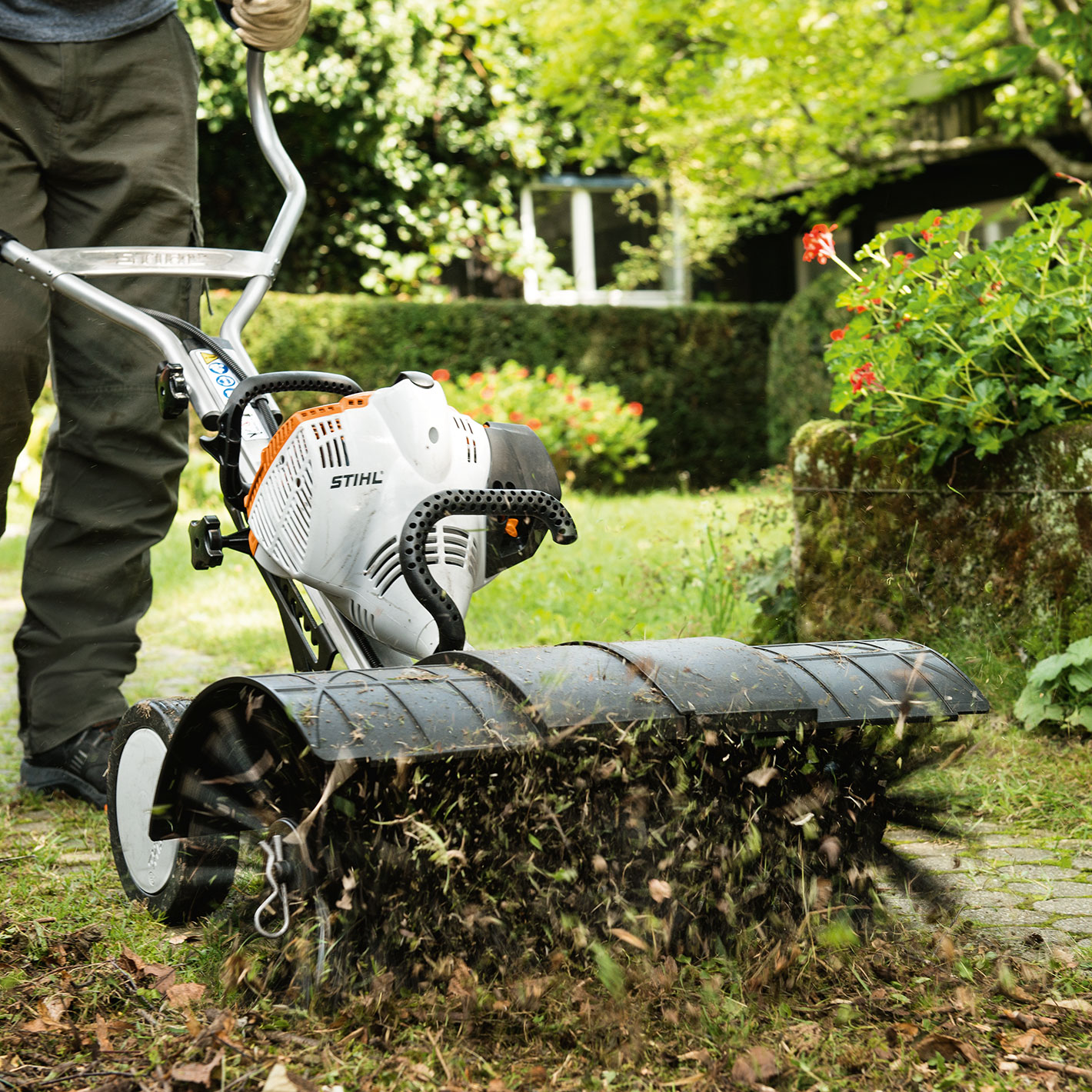 KB-MM Kehrbürste-Aufsatz für Multimotor kaufen | STIHL